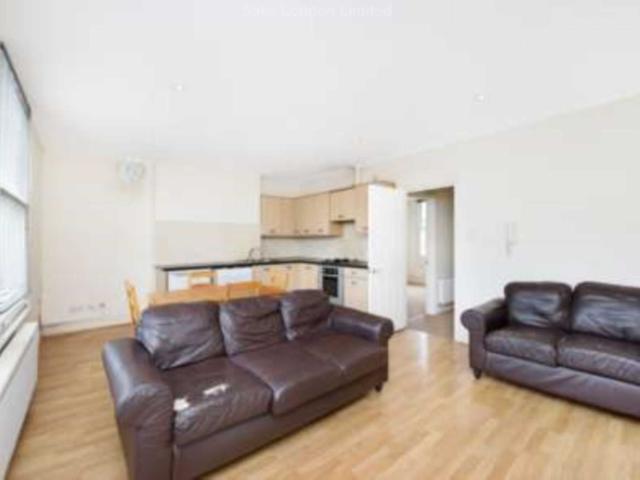 Apartment at Balham High Road, Greater London