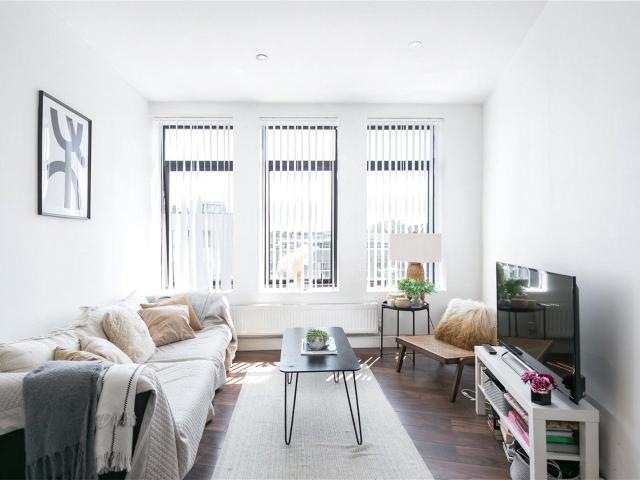 Apartment at Balham High Road, Greater London