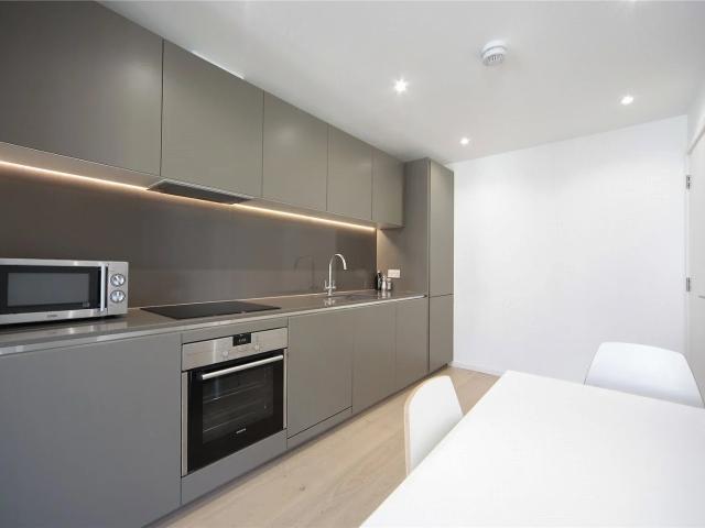 Apartment at Balham Hill, Greater London