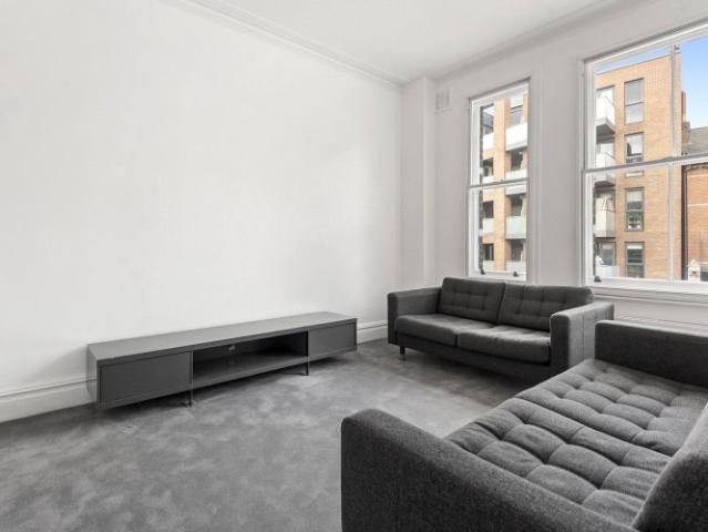 Apartment at Balham Hill, Greater London