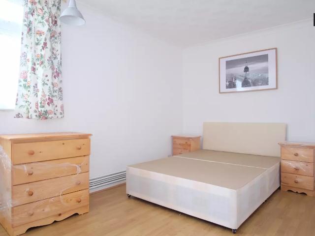 Apartment at Ballance Road, Greater London