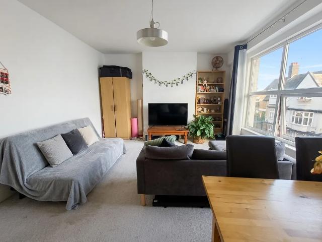 Apartment at Ballards Lane, Greater London