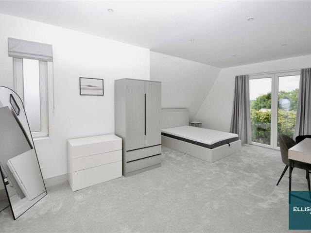 Apartment at Ballards Lane, Greater London