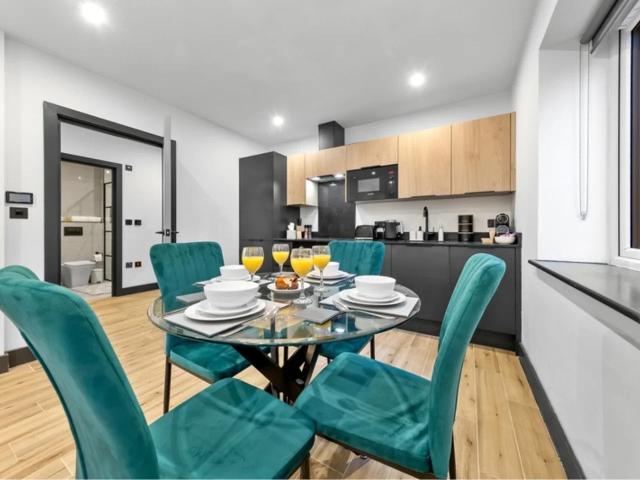 Apartment at Ballards Lane, Greater London