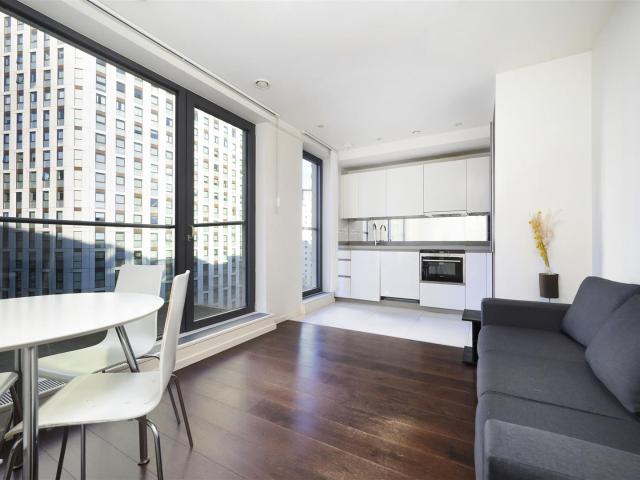 Apartment at Baltimore Wharf, Greater London
