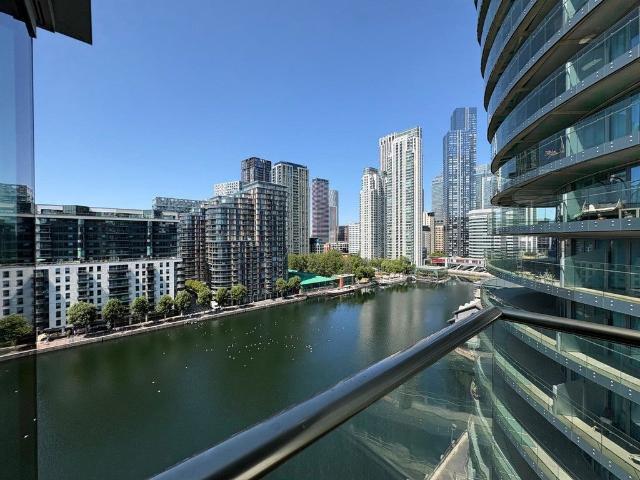 Apartment at Baltimore Wharf, Greater London