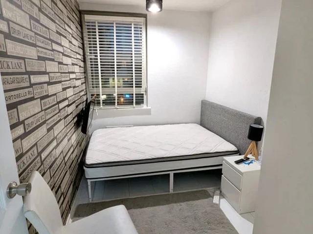 Apartment at Bank Street, Greater London
