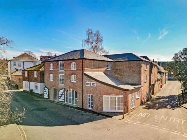Apartment at Bank Street, Winchester
