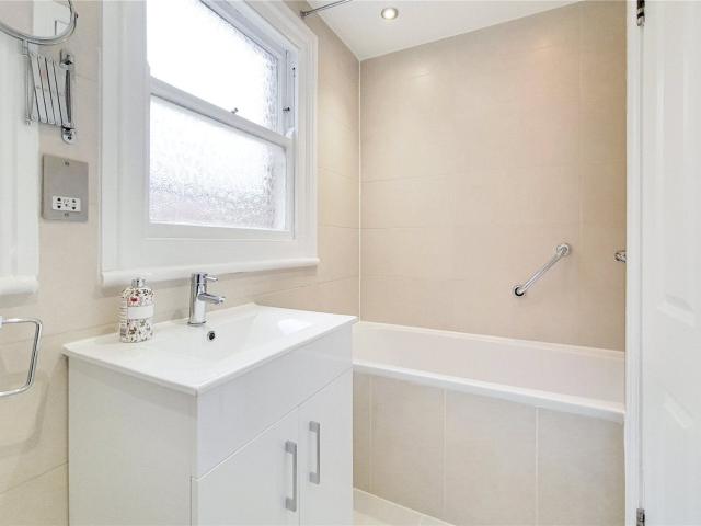 Apartment at Barcombe Avenue, Greater London