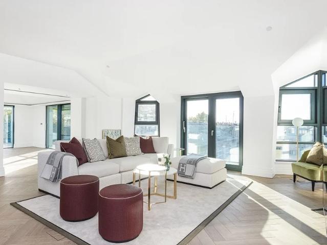 Apartment at Bark Place, City of Westminster