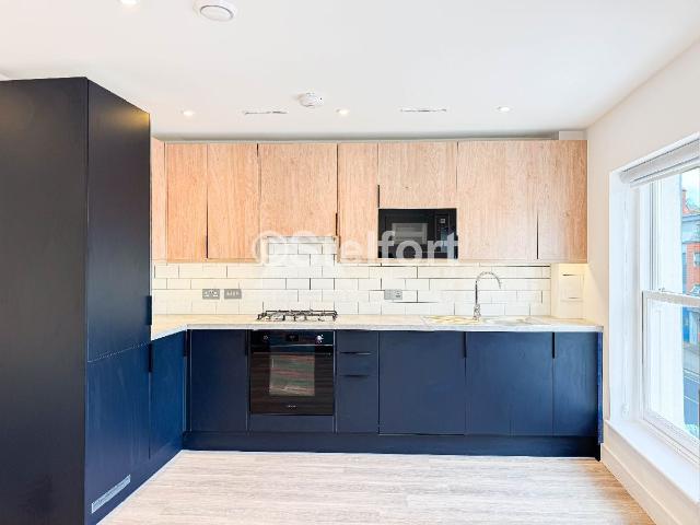 Apartment at Barking Road, Greater London