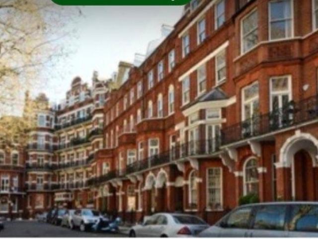 Apartment at Barkston Gardens, Greater London