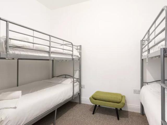 Apartment at Barkston Gardens, Greater London
