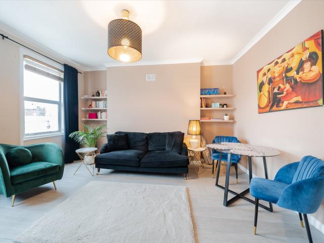 Apartment at Baron's Court Road, Greater London