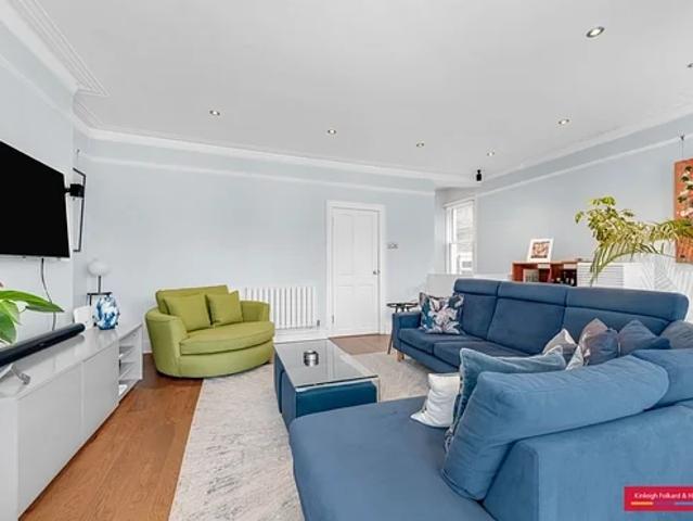Apartment at Barlow Road, Greater London