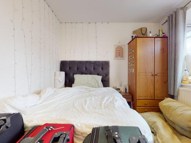 Apartment at Barnfield Place, Greater London