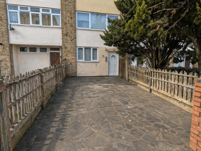 Apartment at Barnfield Road, Greater London