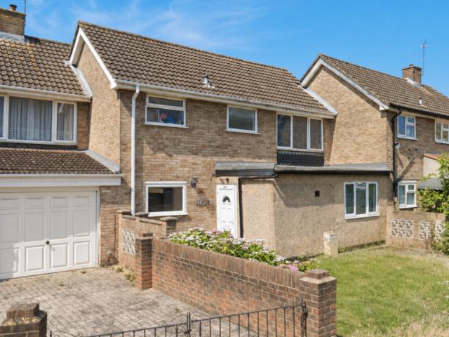 Apartment at Barnfield Road, Greater London