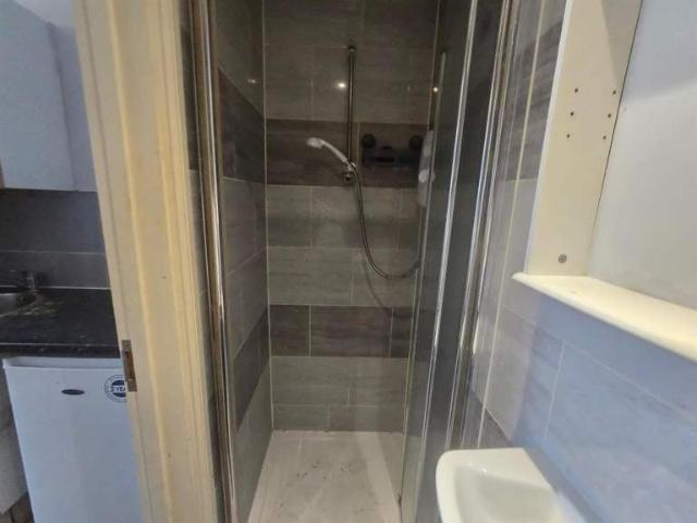Apartment at Barnfield Road, Greater London