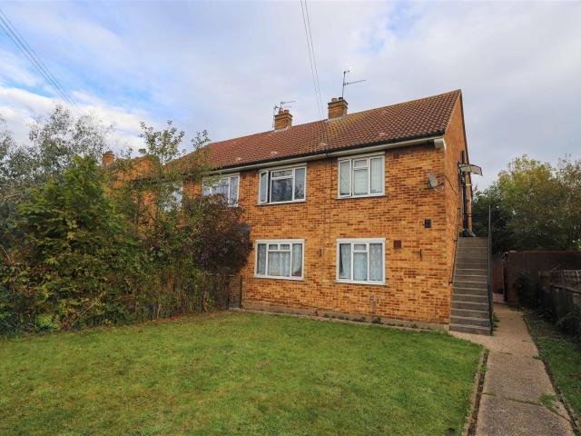 Apartment at Barnhill Road, Greater London