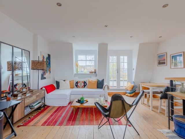 Apartment at Barnsbury Street, Greater London