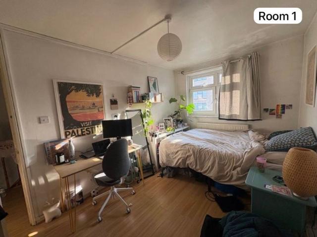 Apartment at Barnsley Street, Greater London