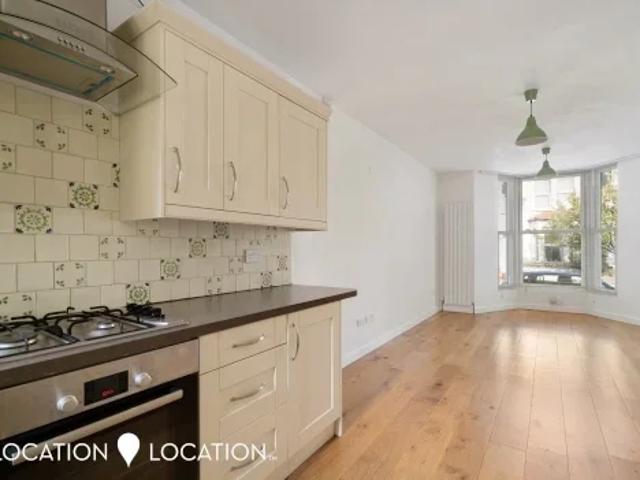 Apartment at Barrett's Grove, Greater London
