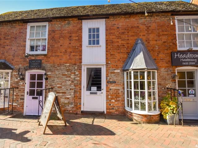 Apartment at Bartholomew Street, Newbury