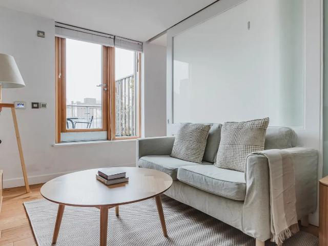 Apartment at Basing House Yard, Greater London