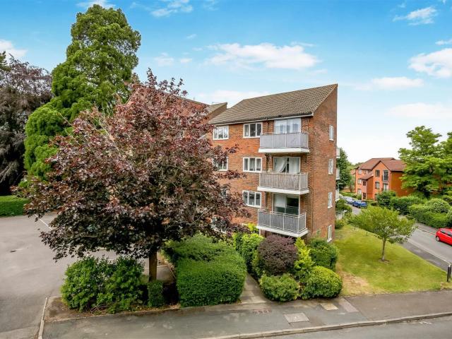 Apartment at Basing Road, Reigate and Banstead