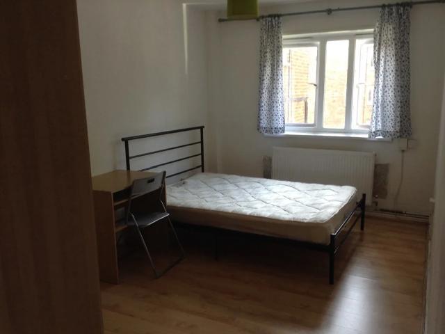 Apartment at Basingdon Way, Greater London