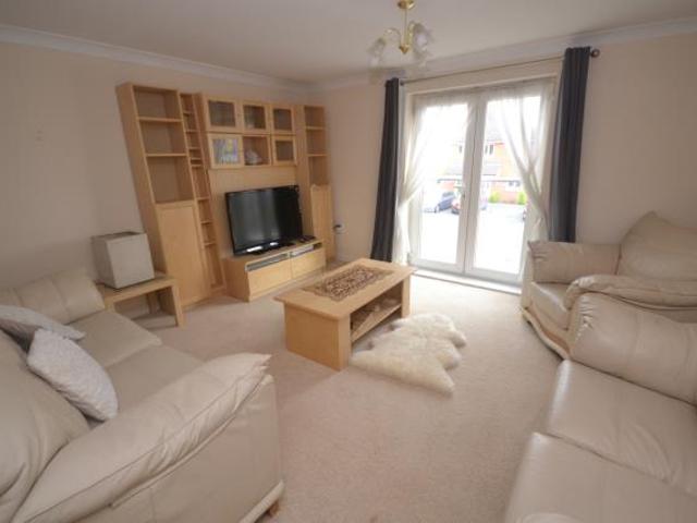 Apartment at Basingstoke Road, Reading
