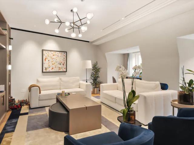 Apartment at Basil Street, Greater London