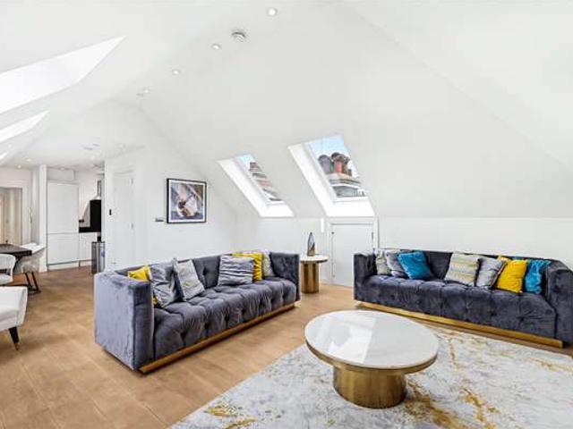 Apartment at Basil Street, Greater London