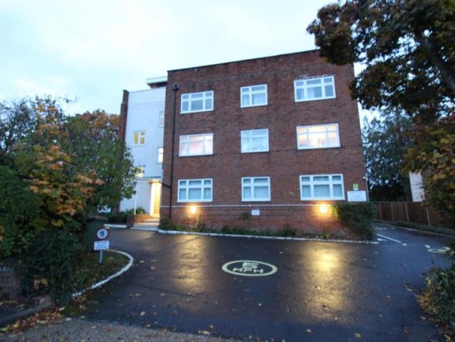 Apartment at Bassett Avenue, Southampton