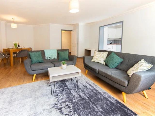 Apartment at Bassett Avenue, Southampton