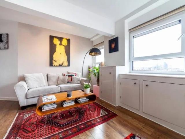 Apartment at Bethnal Green Road, Greater London