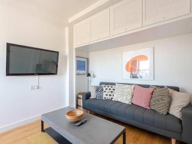 Apartment at Bethnal Green Road, Greater London