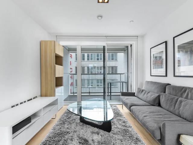 Apartment at Bethnal Green Road, Greater London