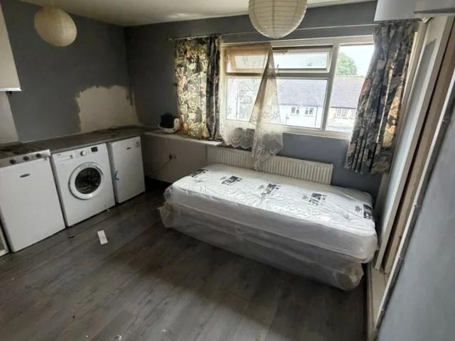 Apartment at Bettles Close, Greater London