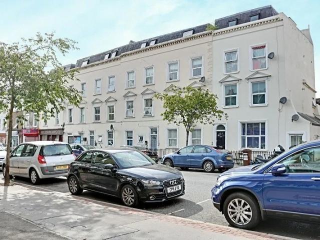 Apartment at Beulah Road, Greater London
