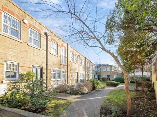 Apartment at Bevan Mews, Greater London