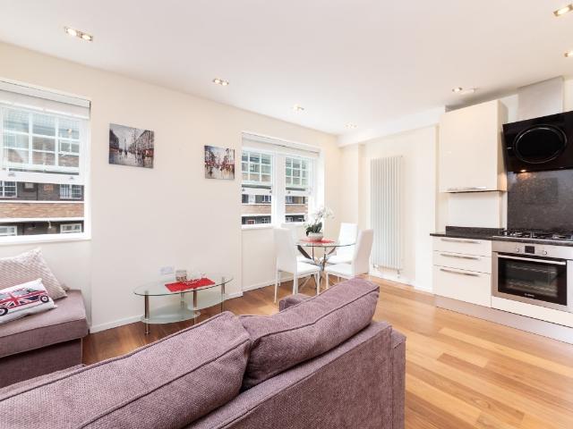 Apartment at Bevenden Street, Greater London