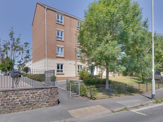 Apartment at Beacon Park Road, Plymouth