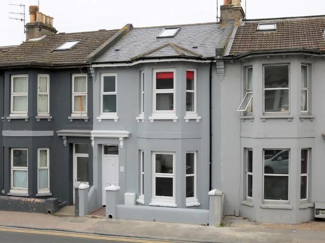 Apartment at Beaconsfield Road, Brighton