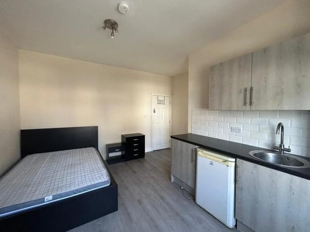 Apartment at Beaconsfield Road, Greater London