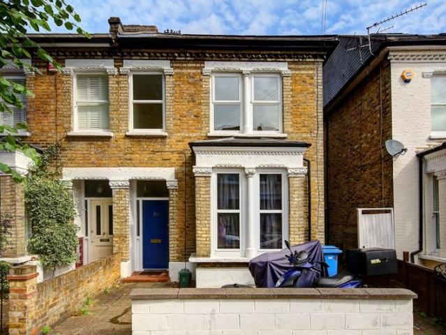Apartment at Beaconsfield Road, Greater London