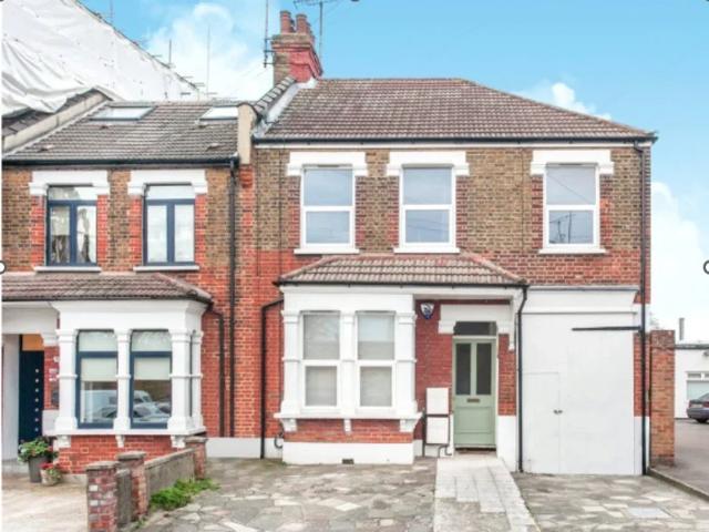 Apartment at Beaconsfield Road, Greater London