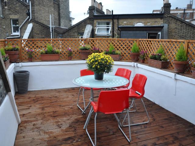 Apartment at Beaumont Crescent, Greater London