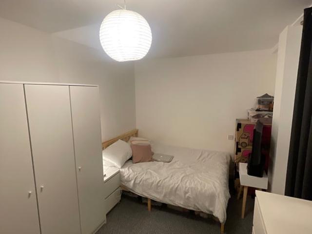 Apartment at Beaumont Grove, Greater London